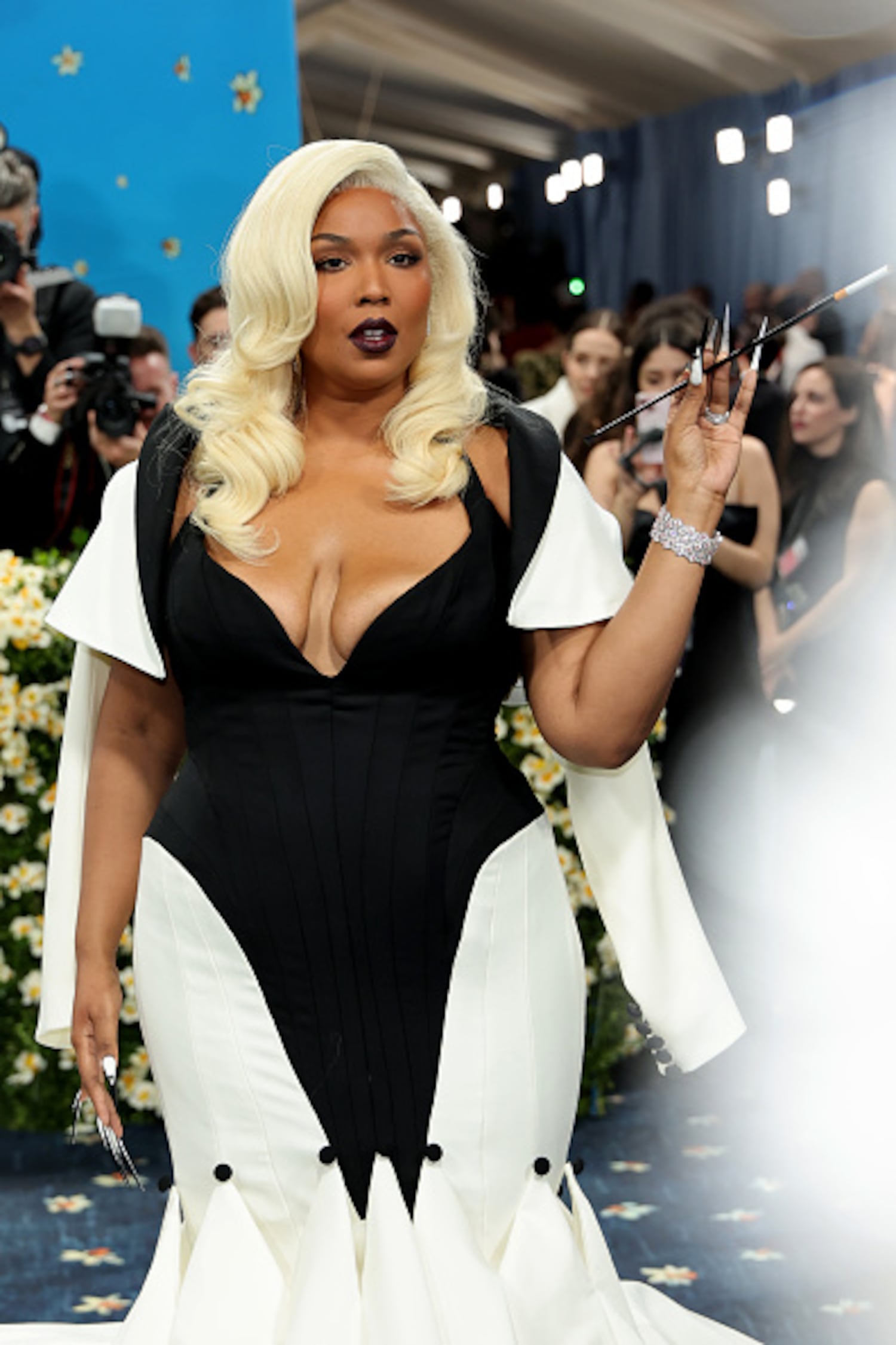 Photos: Stars walk the red carpet at the 2025 Met Gala – WSB-TV Channel 2 - Atlanta